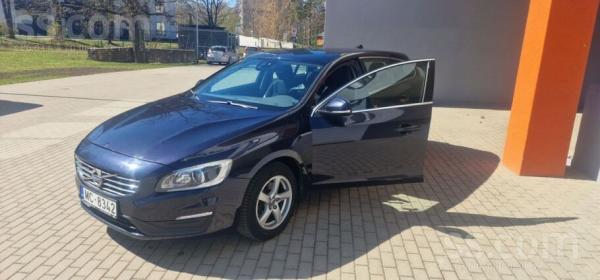 Zils Volvo V60 2016 Rīga, ar dzinēja tilpumu 2.00 L un nobraukumu 160 tūkst. km par 7500 €, foto 1 vietnē AUTOMOTO.COM.LV