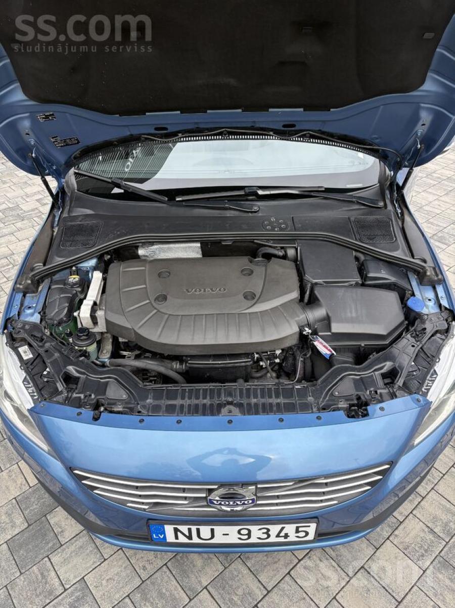 Zils Volvo V60 2016 Rīga, ar dzinēja tilpumu 2.40 L un nobraukumu 182 tūkst. km par 10500 €, foto 11 vietnē AUTOMOTO.COM.LV