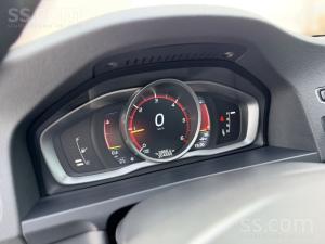 Zils Volvo V60 2016 Rīga, ar dzinēja tilpumu 2.00 L un nobraukumu 204 tūkst. km par 9995 €, foto 14 vietnē AUTOMOTO.COM.LV