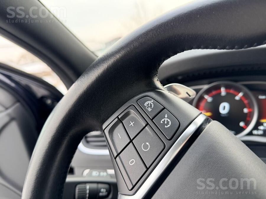 Zils Volvo V60 2016 Rīga, ar dzinēja tilpumu 2.00 L un nobraukumu 204 tūkst. km par 9995 €, foto 20 vietnē AUTOMOTO.COM.LV
