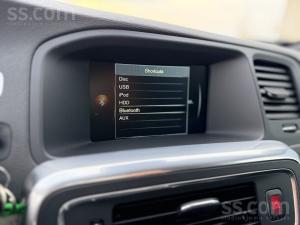 Zils Volvo V60 2016 Rīga, ar dzinēja tilpumu 2.00 L un nobraukumu 204 tūkst. km par 9995 €, foto 25 vietnē AUTOMOTO.COM.LV