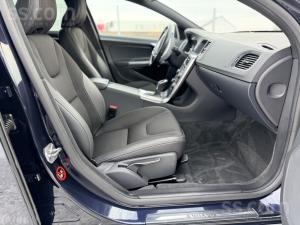 Zils Volvo V60 2016 Rīga, ar dzinēja tilpumu 2.00 L un nobraukumu 204 tūkst. km par 9995 €, foto 32 vietnē AUTOMOTO.COM.LV
