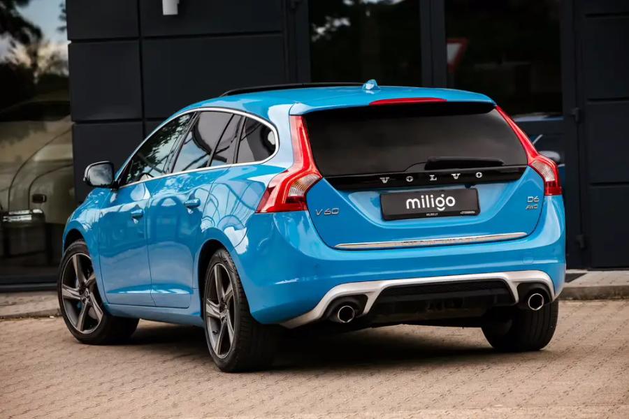 Zils Volvo V60 2016 Jelgava, ar dzinēja tilpumu 2.40 L un nobraukumu 277 tūkst. km par 10500 €, foto 10 vietnē AUTOMOTO.COM.LV
