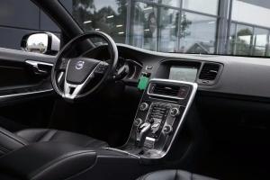Zils Volvo V60 2016 Jelgava, ar dzinēja tilpumu 2.40 L un nobraukumu 277 tūkst. km par 10500 €, foto 20 vietnē AUTOMOTO.COM.LV