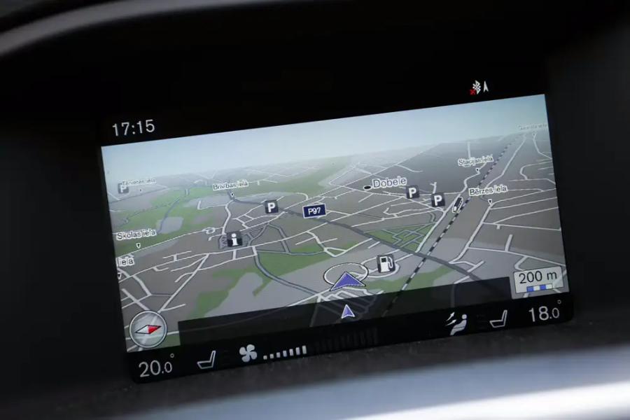 Zils Volvo V60 2016 Jelgava, ar dzinēja tilpumu 2.40 L un nobraukumu 277 tūkst. km par 10500 €, foto 24 vietnē AUTOMOTO.COM.LV