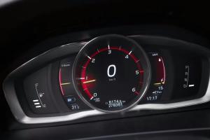 Zils Volvo V60 2016 Jelgava, ar dzinēja tilpumu 2.40 L un nobraukumu 277 tūkst. km par 10500 €, foto 28 vietnē AUTOMOTO.COM.LV