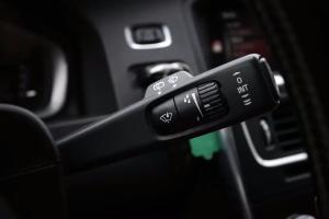 Zils Volvo V60 2016 Jelgava, ar dzinēja tilpumu 2.40 L un nobraukumu 277 tūkst. km par 10500 €, foto 31 vietnē AUTOMOTO.COM.LV