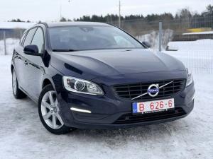 Blue Volvo V60 2016 in Riga, with an engine capacity of 2.00 L and mileage of 204 thousand km for 9995 €, photo  on AUTOMOTO.COM.LV