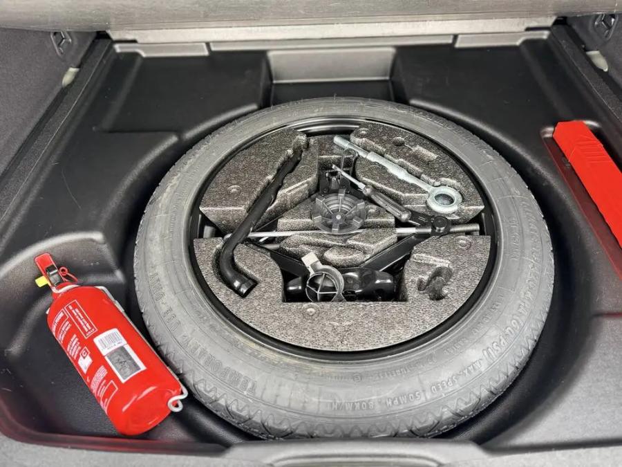 Zils Volvo V60 2016 Rīga, ar dzinēja tilpumu 2.00 L un nobraukumu 204 tūkst. km par 9995 €, foto 7 vietnē AUTOMOTO.COM.LV