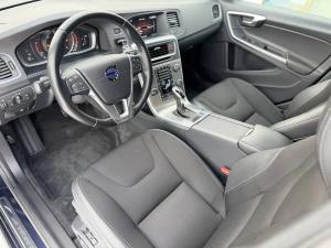 Zils Volvo V60 2016 Rīga, ar dzinēja tilpumu 2.00 L un nobraukumu 204 tūkst. km par 9995 €, foto 10 vietnē AUTOMOTO.COM.LV
