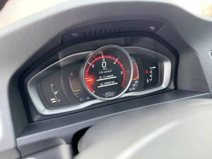 Zils Volvo V60 2016 Rīga, ar dzinēja tilpumu 2.00 L un nobraukumu 204 tūkst. km par 9995 €, foto 15 vietnē AUTOMOTO.COM.LV