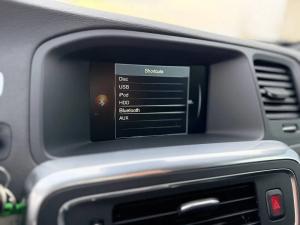 Zils Volvo V60 2016 Rīga, ar dzinēja tilpumu 2.00 L un nobraukumu 204 tūkst. km par 9995 €, foto 24 vietnē AUTOMOTO.COM.LV