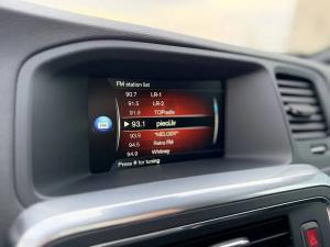 Zils Volvo V60 2016 Rīga, ar dzinēja tilpumu 2.00 L un nobraukumu 204 tūkst. km par 9995 €, foto 25 vietnē AUTOMOTO.COM.LV