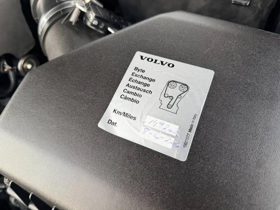 Zils Volvo V60 2016 Rīga, ar dzinēja tilpumu 2.00 L un nobraukumu 204 tūkst. km par 9995 €, foto 34 vietnē AUTOMOTO.COM.LV