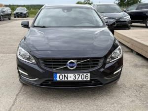 Zils Volvo V60 2016 Rīga, ar dzinēja tilpumu 2.00 L un nobraukumu 136 tūkst. km par 9990 €, foto 3 vietnē AUTOMOTO.COM.LV