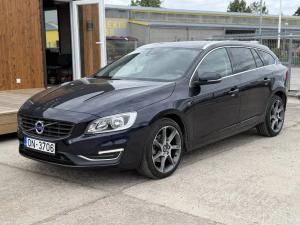 Zils Volvo V60 2016 Rīga, ar dzinēja tilpumu 2.00 L un nobraukumu 136 tūkst. km par 9990 €, foto 4 vietnē AUTOMOTO.COM.LV