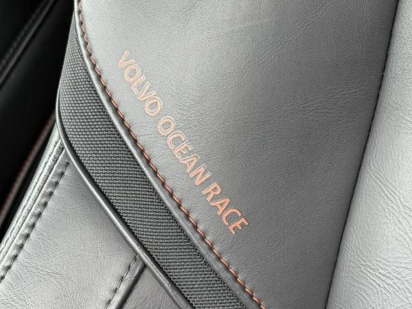 Blue Volvo V60 2016 in Riga, with an engine capacity of 2.00 L and mileage of 136 thousand km for 9990 €, photo 8 on AUTOMOTO.COM.LV