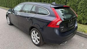 Zils Volvo V60 2016 Kauņa, ar dzinēja tilpumu 1.97 L un nobraukumu 300 tūkst. km par 6800 €, foto 3 vietnē AUTOMOTO.COM.LV