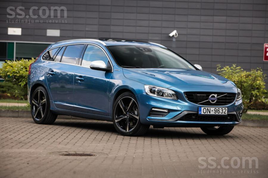 Blue Volvo V60 2016 in Riga, with an engine capacity of 2.40 L and mileage of 263 thousand km for 13500 €, photo 3 on AUTOMOTO.COM.LV