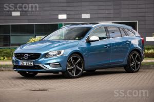 Blue Volvo V60 2016 in Riga, with an engine capacity of 2.40 L and mileage of 263 thousand km for 13500 €, photo 5 on AUTOMOTO.COM.LV