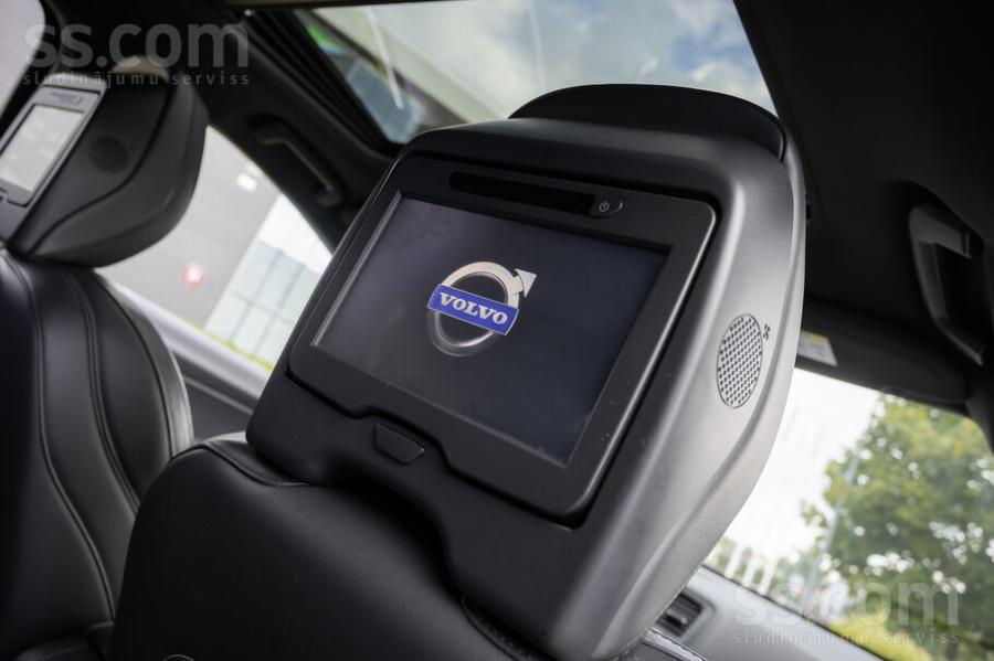 Blue Volvo V60 2016 in Riga, with an engine capacity of 2.40 L and mileage of 263 thousand km for 13500 €, photo 18 on AUTOMOTO.COM.LV