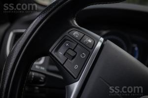 Blue Volvo V60 2016 in Riga, with an engine capacity of 2.40 L and mileage of 263 thousand km for 13500 €, photo 34 on AUTOMOTO.COM.LV