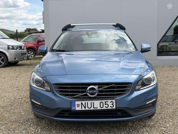 Blue Volvo V60 2016 in Siauliai, with an engine capacity of 1.97 L and mileage of 313 thousand km for 6300 €, photo 2 on AUTOMOTO.COM.LV