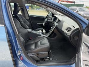 Zils Volvo V60 2016 Šauļi, ar dzinēja tilpumu 1.97 L un nobraukumu 313 tūkst. km par 6300 €, foto 15 vietnē AUTOMOTO.COM.LV