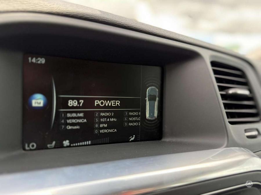 Zils Volvo V60 2016 Šauļi, ar dzinēja tilpumu 1.97 L un nobraukumu 313 tūkst. km par 6300 €, foto 19 vietnē AUTOMOTO.COM.LV