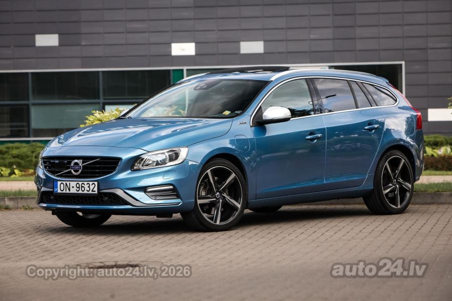 Zils Volvo V60 2016 Rīga, ar dzinēja tilpumu 2.40 L un nobraukumu 263 tūkst. km par 12999 €, foto 4 vietnē AUTOMOTO.COM.LV