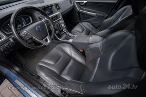 Zils Volvo V60 2016 Rīga, ar dzinēja tilpumu 2.40 L un nobraukumu 263 tūkst. km par 12999 €, foto 13 vietnē AUTOMOTO.COM.LV