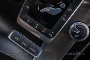 Zils Volvo V60 2016 Rīga, ar dzinēja tilpumu 2.40 L un nobraukumu 263 tūkst. km par 12999 €, foto 23 vietnē AUTOMOTO.COM.LV