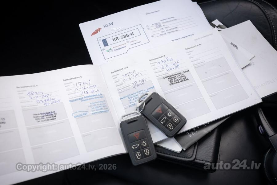 Zils Volvo V60 2016 Rīga, ar dzinēja tilpumu 2.40 L un nobraukumu 263 tūkst. km par 12999 €, foto 30 vietnē AUTOMOTO.COM.LV