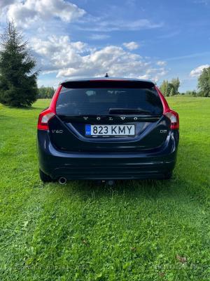Zils Volvo V60 2016 Tallina, ar dzinēja tilpumu 2.00 L un nobraukumu 282 tūkst. km par 9990 €, foto 6 vietnē AUTOMOTO.COM.LV
