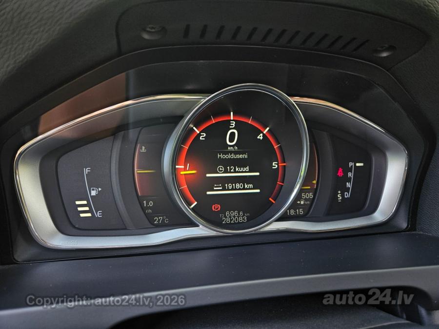 Zils Volvo V60 2016 Tallina, ar dzinēja tilpumu 2.00 L un nobraukumu 282 tūkst. km par 9990 €, foto 15 vietnē AUTOMOTO.COM.LV