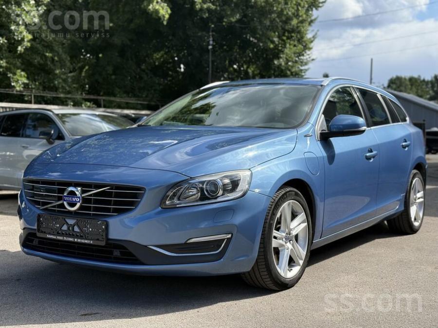 Blue Volvo V60 2016 in Riga, with an engine capacity of 2.40 L and mileage of 0 thousand km for 11500 €, photo 1 on AUTOMOTO.COM.LV