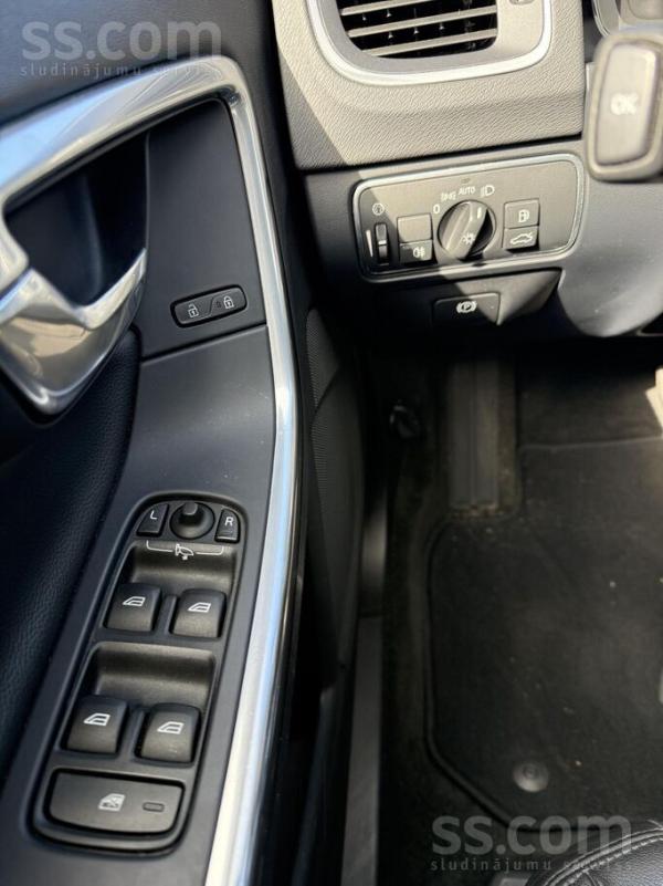 Zils Volvo V60 2016 Rīga, ar dzinēja tilpumu 2.40 L un nobraukumu 0 tūkst. km par 11500 €, foto 7 vietnē AUTOMOTO.COM.LV