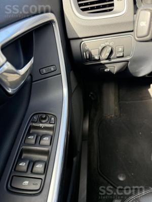 Blue Volvo V60 2016 in Riga, with an engine capacity of 2.40 L and mileage of 0 thousand km for 11500 €, photo 8 on AUTOMOTO.COM.LV