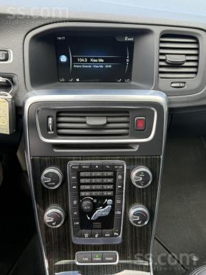 Blue Volvo V60 2016 in Riga, with an engine capacity of 2.40 L and mileage of 0 thousand km for 11500 €, photo 9 on AUTOMOTO.COM.LV