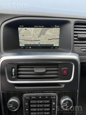 Blue Volvo V60 2016 in Riga, with an engine capacity of 2.40 L and mileage of 0 thousand km for 11500 €, photo 10 on AUTOMOTO.COM.LV