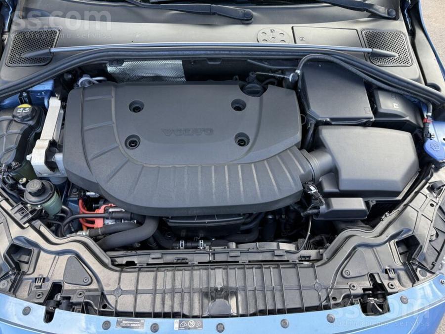 Blue Volvo V60 2016 in Riga, with an engine capacity of 2.40 L and mileage of 0 thousand km for 11500 €, photo 16 on AUTOMOTO.COM.LV