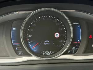Zils Volvo V60 2016 Rīga, ar dzinēja tilpumu 2.40 L un nobraukumu 214 tūkst. km par 11500 €, foto 19 vietnē AUTOMOTO.COM.LV