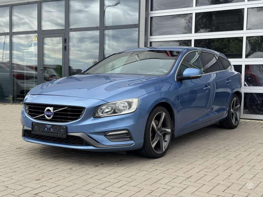 Zils Volvo V60 2016 Viļņa, ar dzinēja tilpumu 1.97 L un nobraukumu 229 tūkst. km par 8000 €, foto 3 vietnē AUTOMOTO.COM.LV