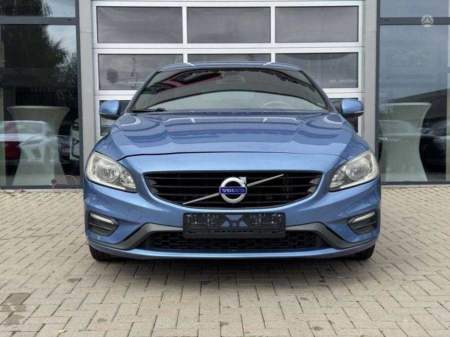 Zils Volvo V60 2016 Viļņa, ar dzinēja tilpumu 1.97 L un nobraukumu 229 tūkst. km par 8000 €, foto 4 vietnē AUTOMOTO.COM.LV