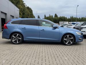 Zils Volvo V60 2016 Viļņa, ar dzinēja tilpumu 1.97 L un nobraukumu 229 tūkst. km par 8000 €, foto 7 vietnē AUTOMOTO.COM.LV