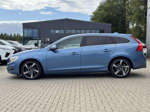 Zils Volvo V60 2016 Viļņa, ar dzinēja tilpumu 1.97 L un nobraukumu 229 tūkst. km par 8000 €, foto 8 vietnē AUTOMOTO.COM.LV