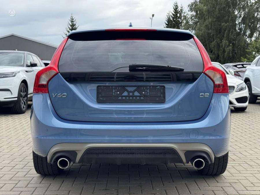 Zils Volvo V60 2016 Viļņa, ar dzinēja tilpumu 1.97 L un nobraukumu 229 tūkst. km par 8000 €, foto 10 vietnē AUTOMOTO.COM.LV