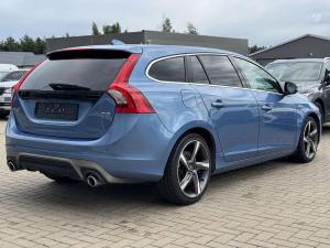 Zils Volvo V60 2016 Viļņa, ar dzinēja tilpumu 1.97 L un nobraukumu 229 tūkst. km par 8000 €, foto 11 vietnē AUTOMOTO.COM.LV