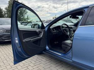 Zils Volvo V60 2016 Viļņa, ar dzinēja tilpumu 1.97 L un nobraukumu 229 tūkst. km par 8000 €, foto 18 vietnē AUTOMOTO.COM.LV