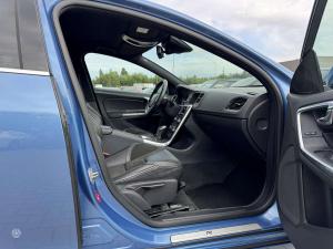 Zils Volvo V60 2016 Viļņa, ar dzinēja tilpumu 1.97 L un nobraukumu 229 tūkst. km par 8000 €, foto 35 vietnē AUTOMOTO.COM.LV